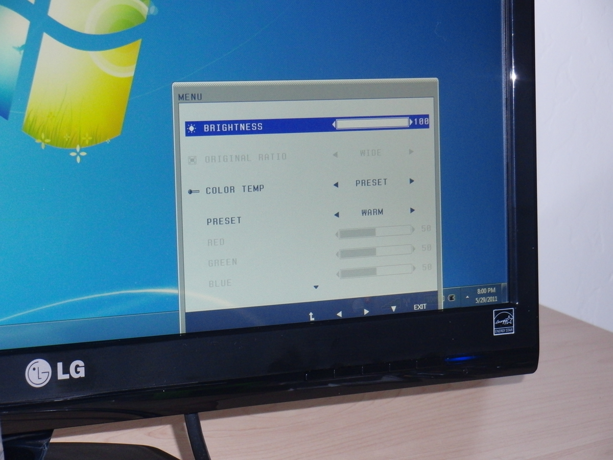 LG E2241S / E2241T/ E2241V - Three-Way 22" LED LCD Roundup: Dell, LG ...