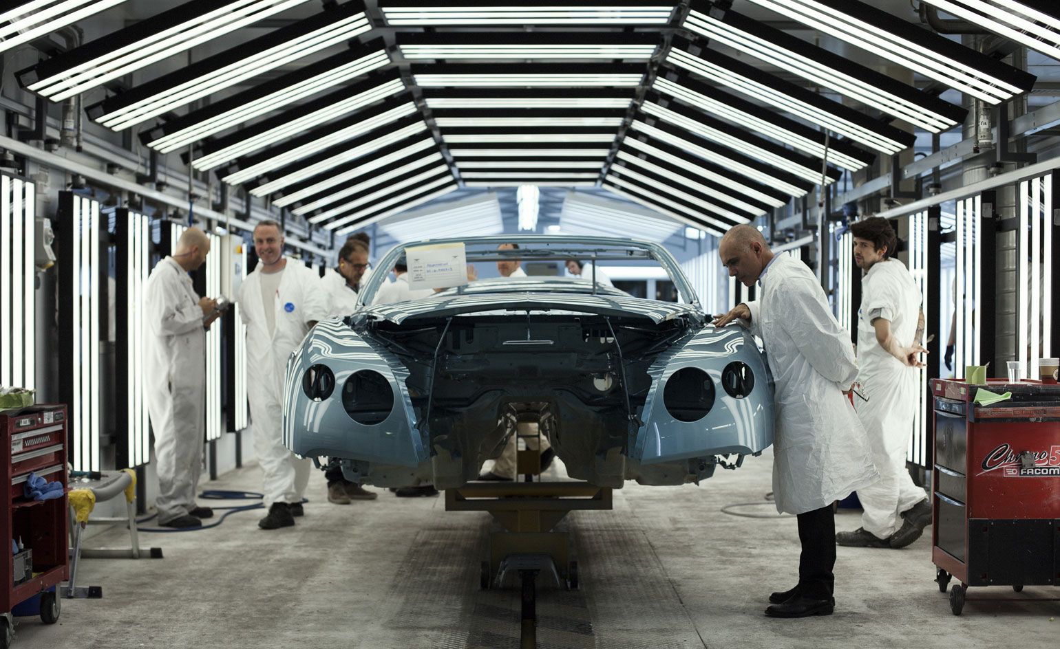 Bentley illuminates Design Miami with a neon installation by Massimo ...