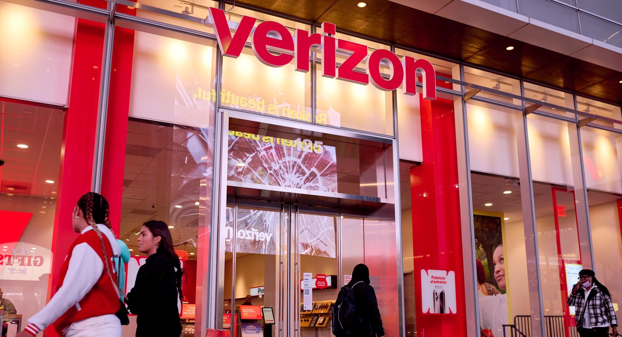 Verizon to offer $20 credit to customers following outage — here's how ...