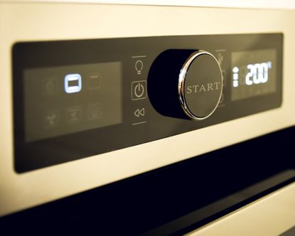 How to set the clock on your oven – for DST or after a power cut | Real ...