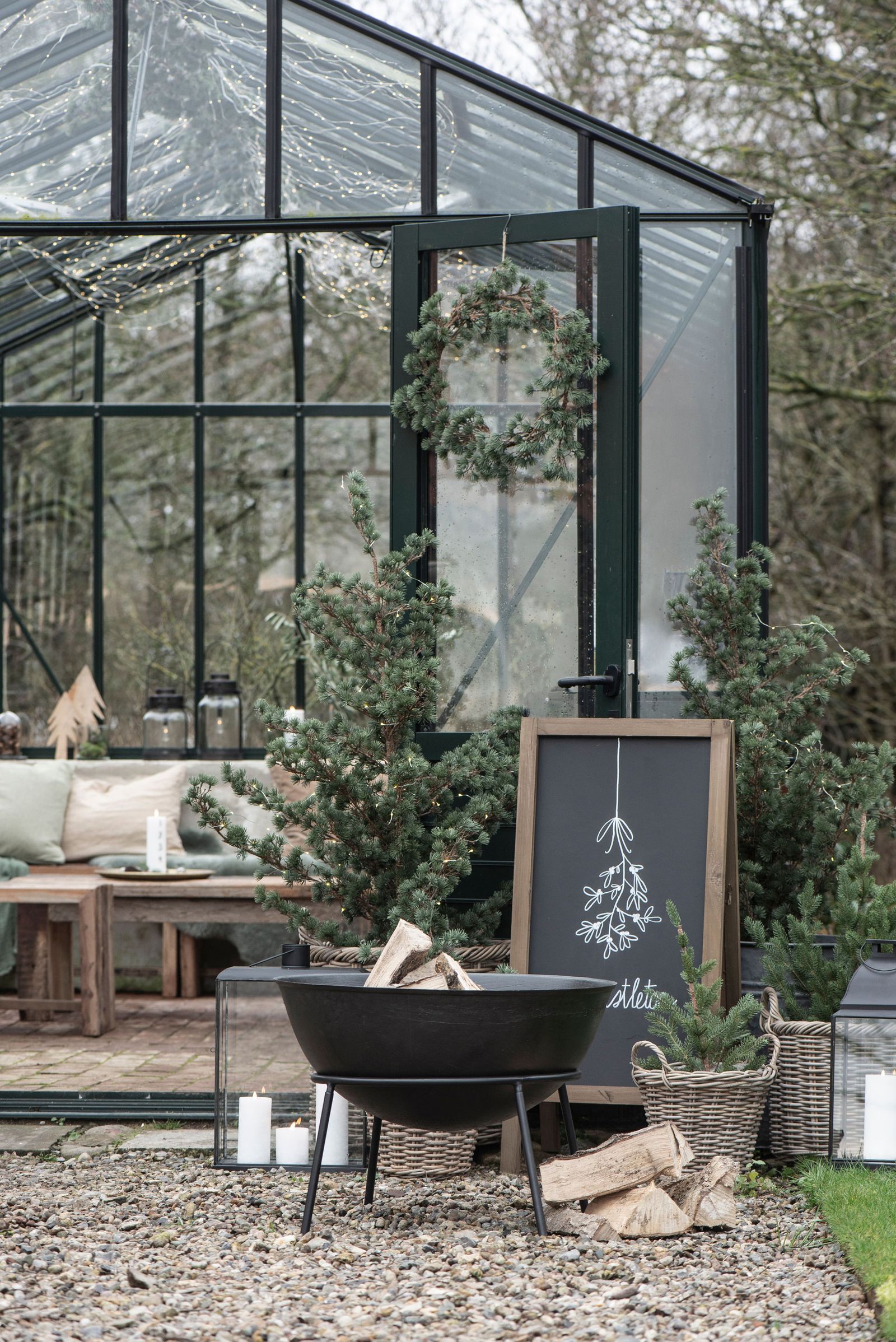 Fire pit ideas: 20 ways to cozy up after dark | Gardeningetc