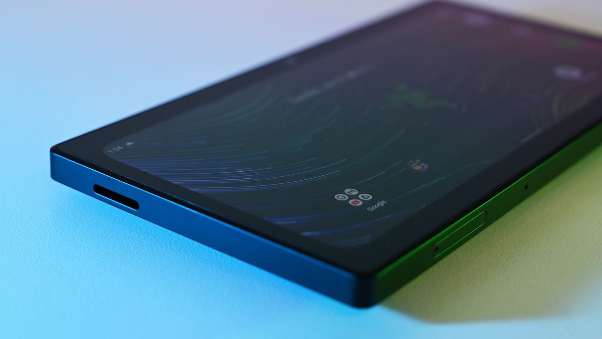 Razer Edge review: Two steps forward, one step back for cloud gaming ...