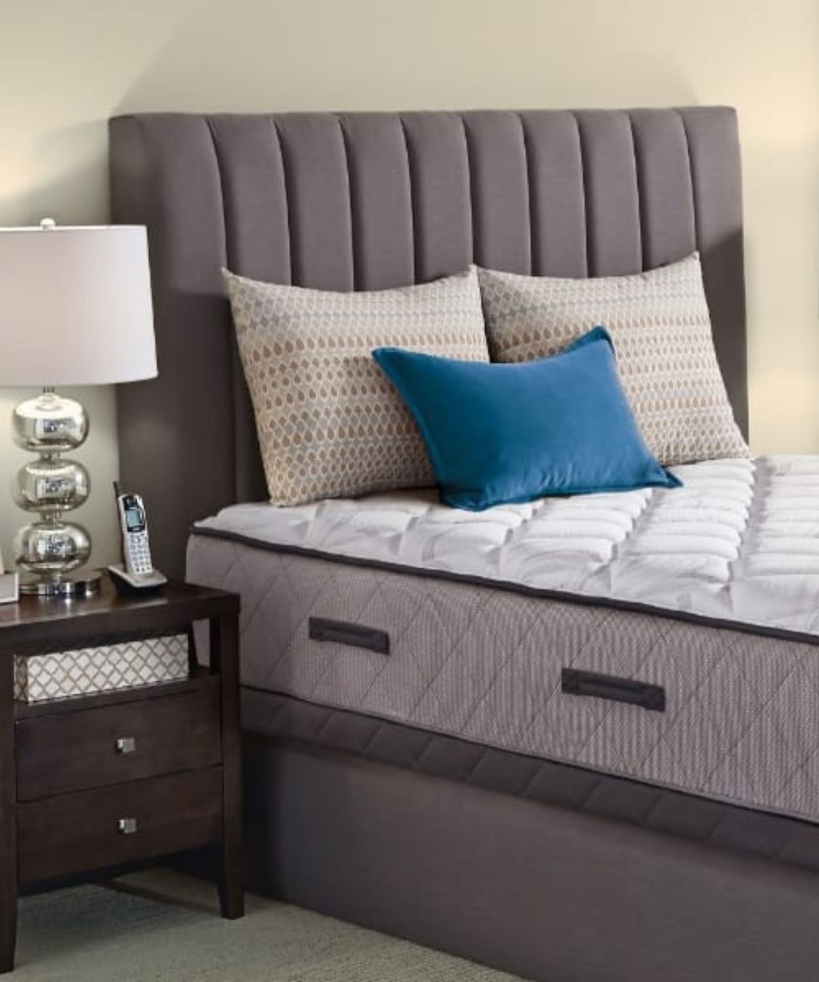 What mattresses do hotels use? Here's where you can buy them | Homes ...