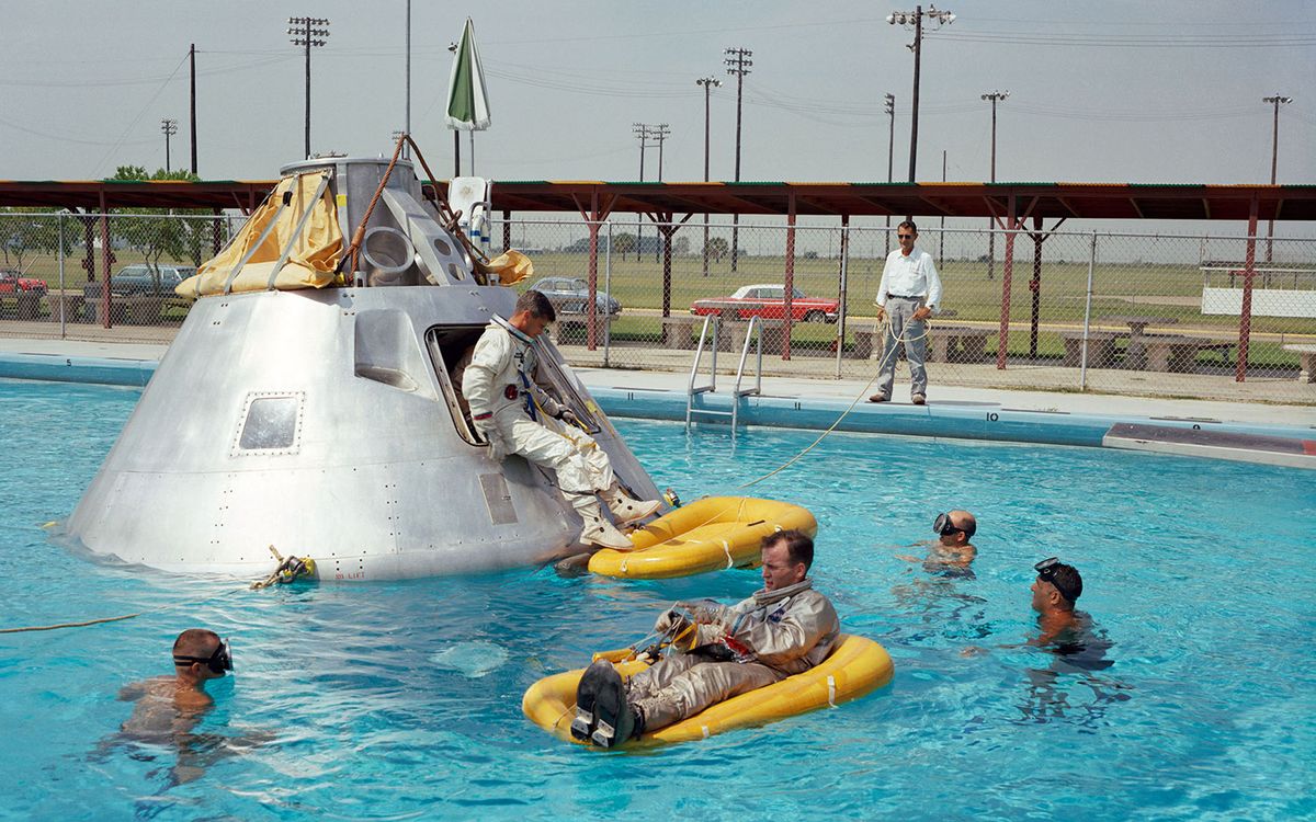 Building Apollo (Photos) | Space