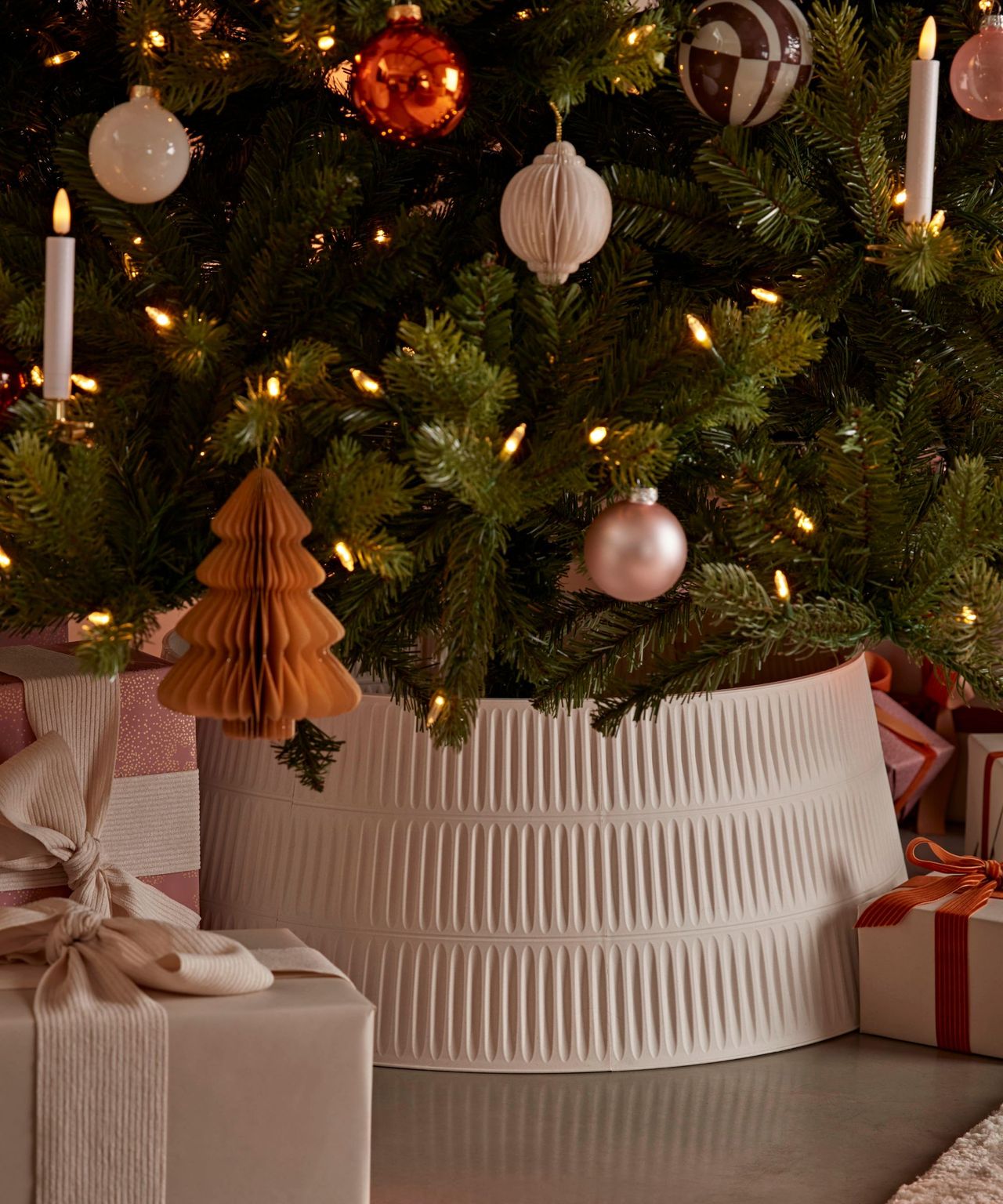 How to make the base of your Christmas tree look nice | Homes and Gardens