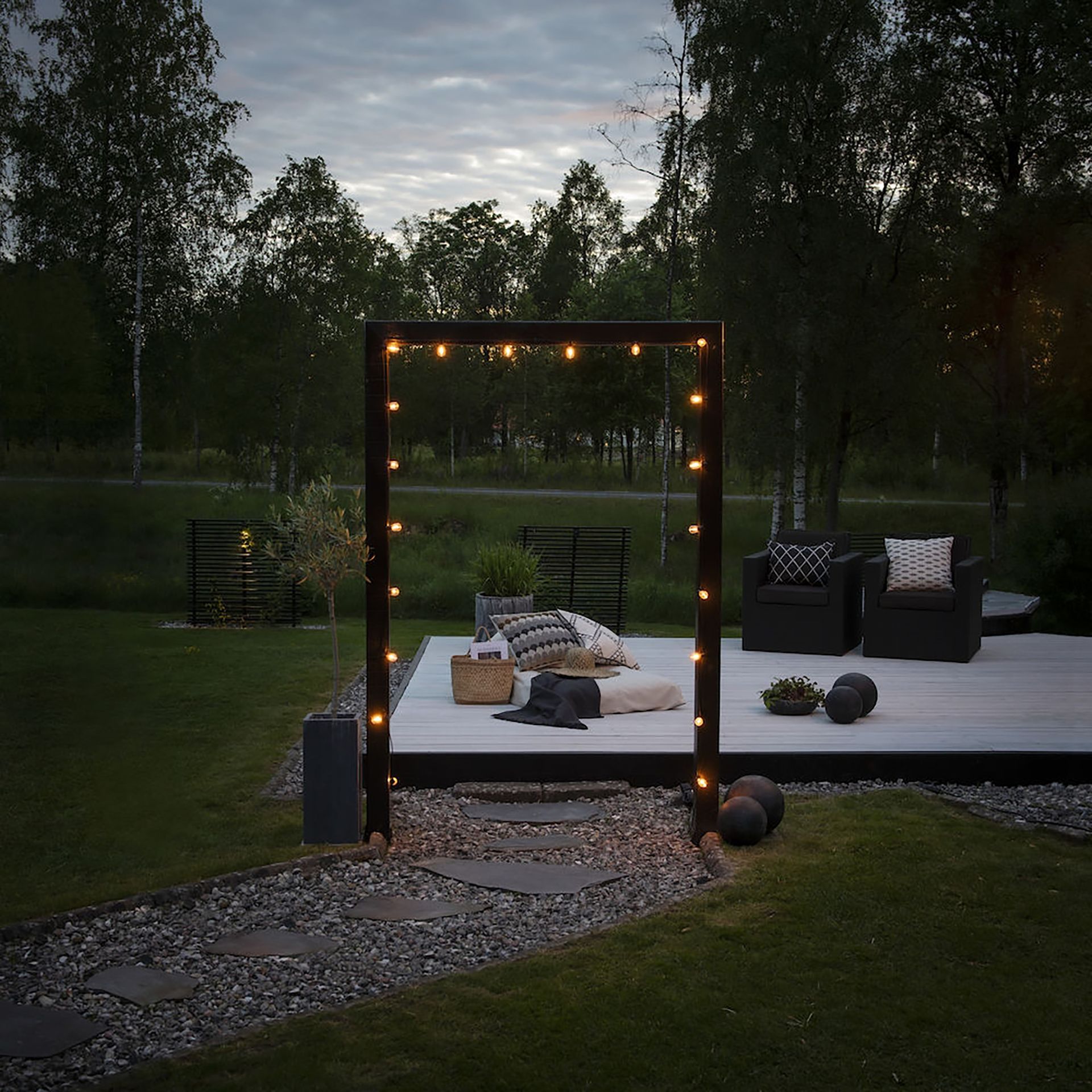 Festoon light ideas: 24 fun ways to light up your garden in style ...