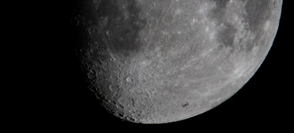 International Space Station Photobombs Moon in NASA Photos | Space
