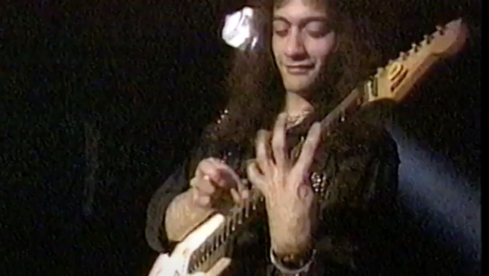 Watch Vito Bratta bring the house down at New York's Ritz club with ...
