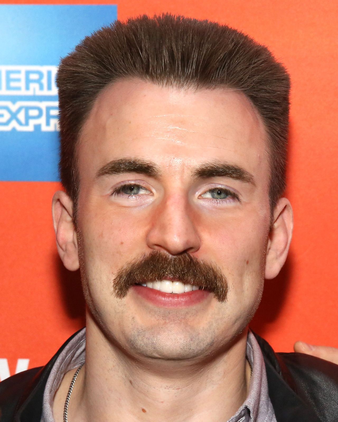 23 Hot Dudes With Bad Facial Hair | Marie Claire