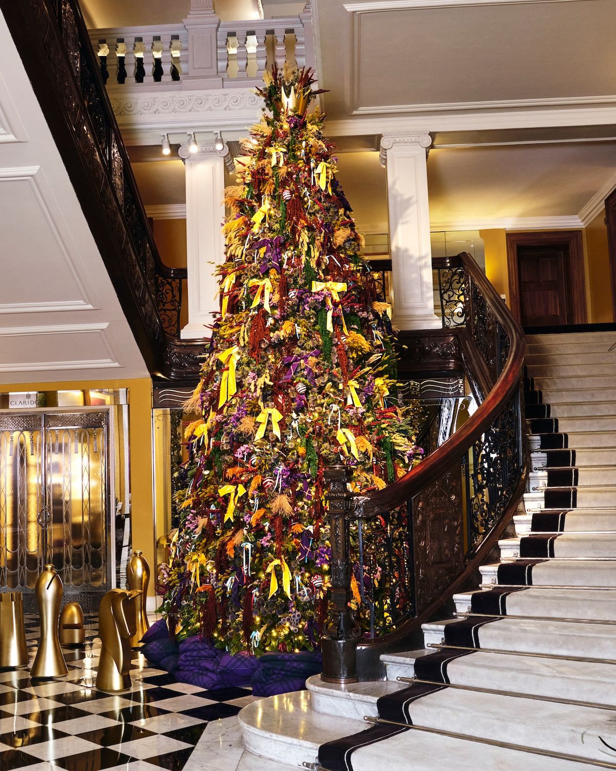 Burberry’s magical Claridge’s Christmas tree brings outdoors in ...