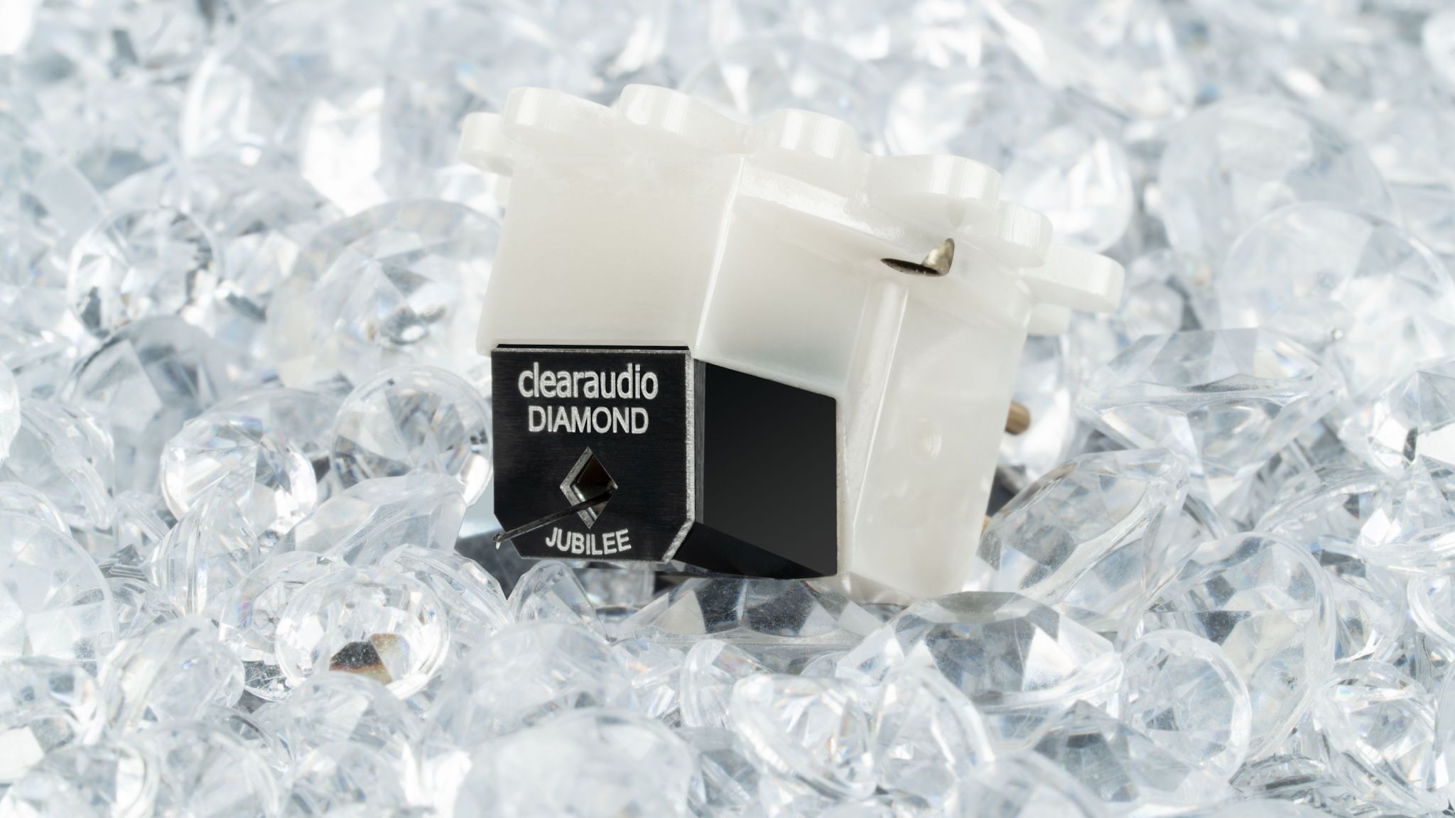 Give your turntable the ultimate upgrade with diamonds and gold | T3
