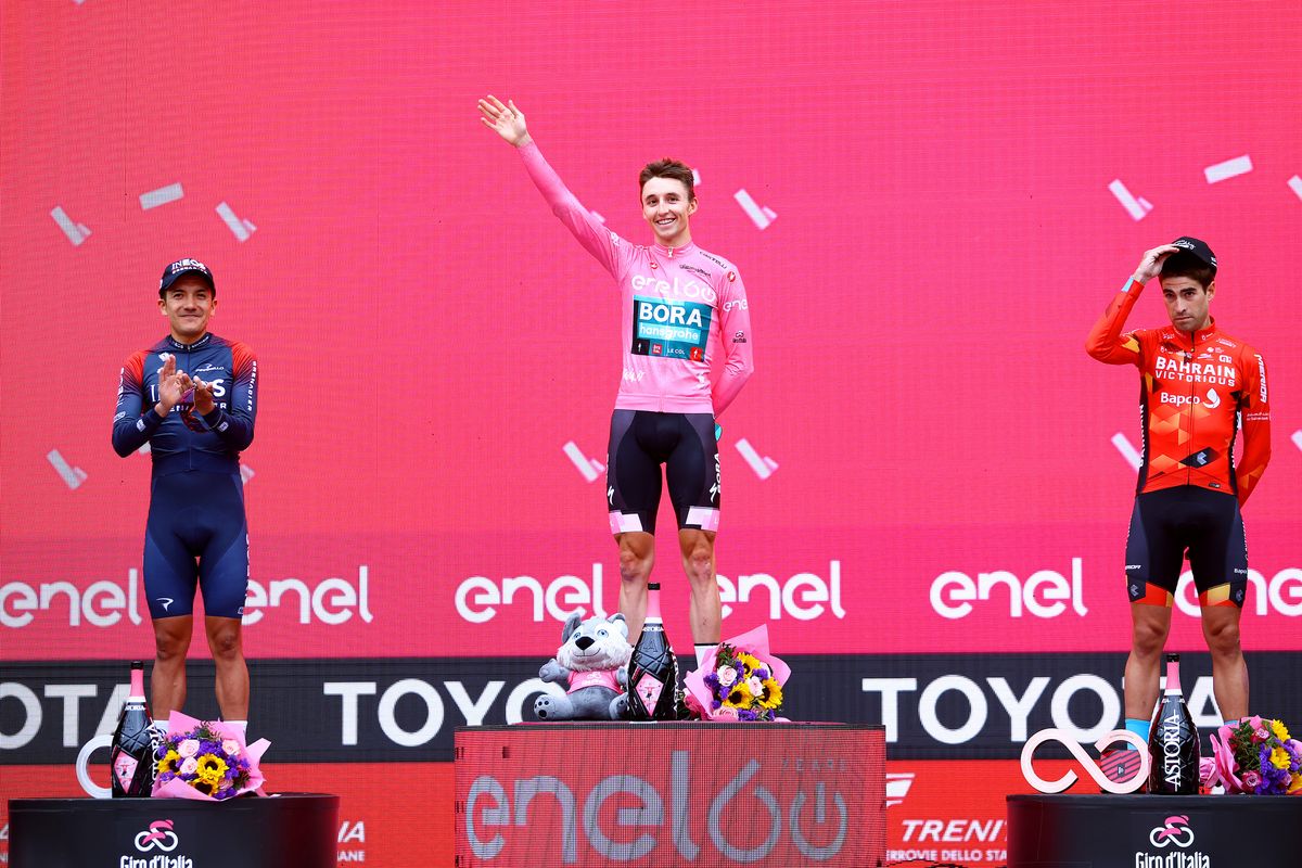How much prize money does the winner of the Giro d'Italia get ...