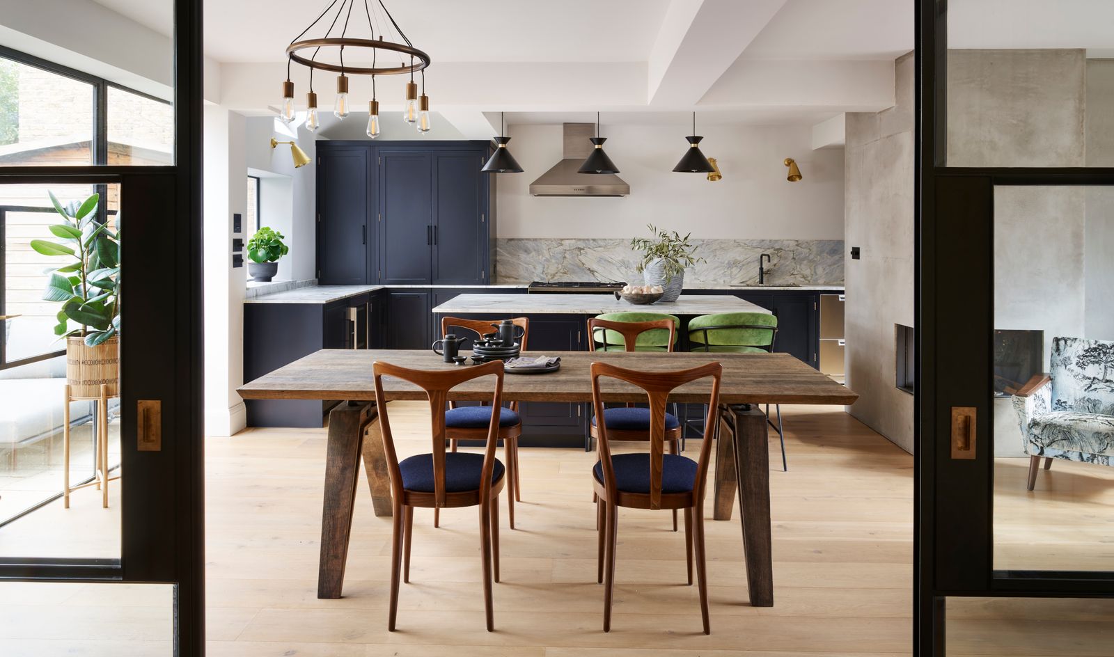 Eat-in kitchen ideas: 10 sociable dining spaces | Homes and Gardens