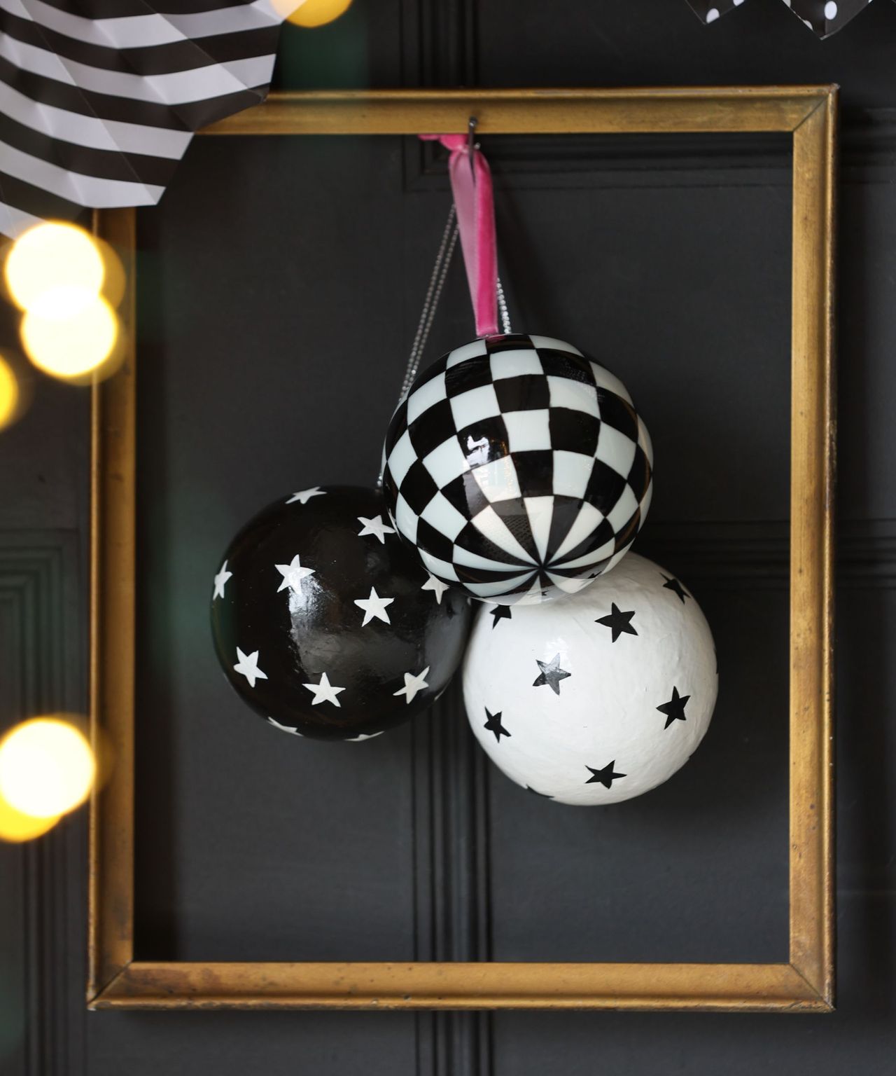 Christmas wall decor: 20 fabulous festive flourishes | Homes and Gardens