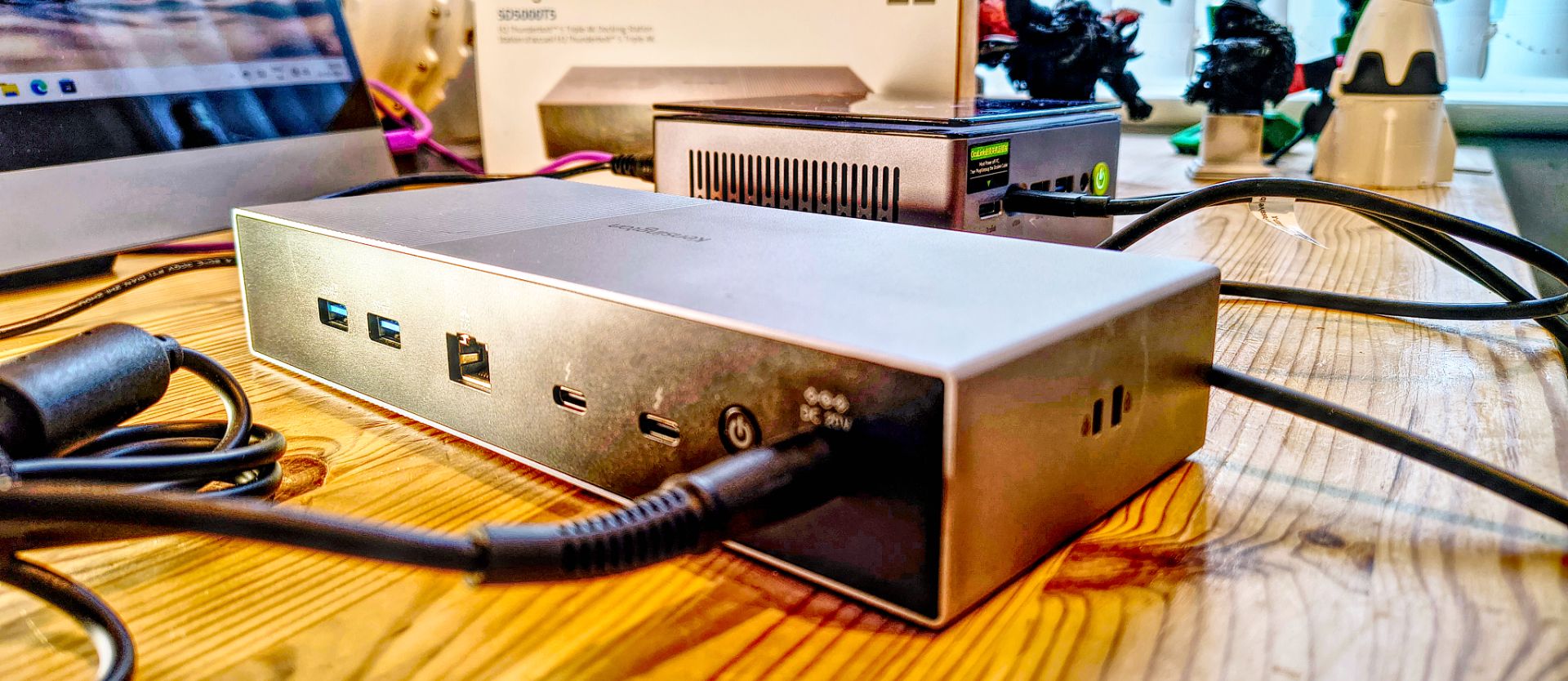Kensington SD5000T5 EQ Thunderbolt 5 Triple 4K Docking Station review ...