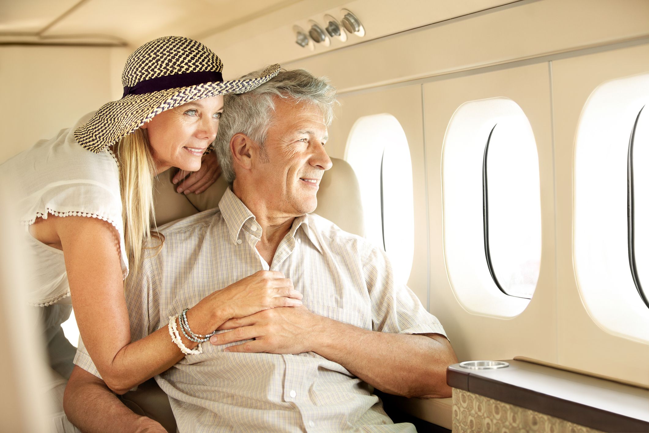United Airlines New Business Class: Polaris Studio Suite Unveiled ...