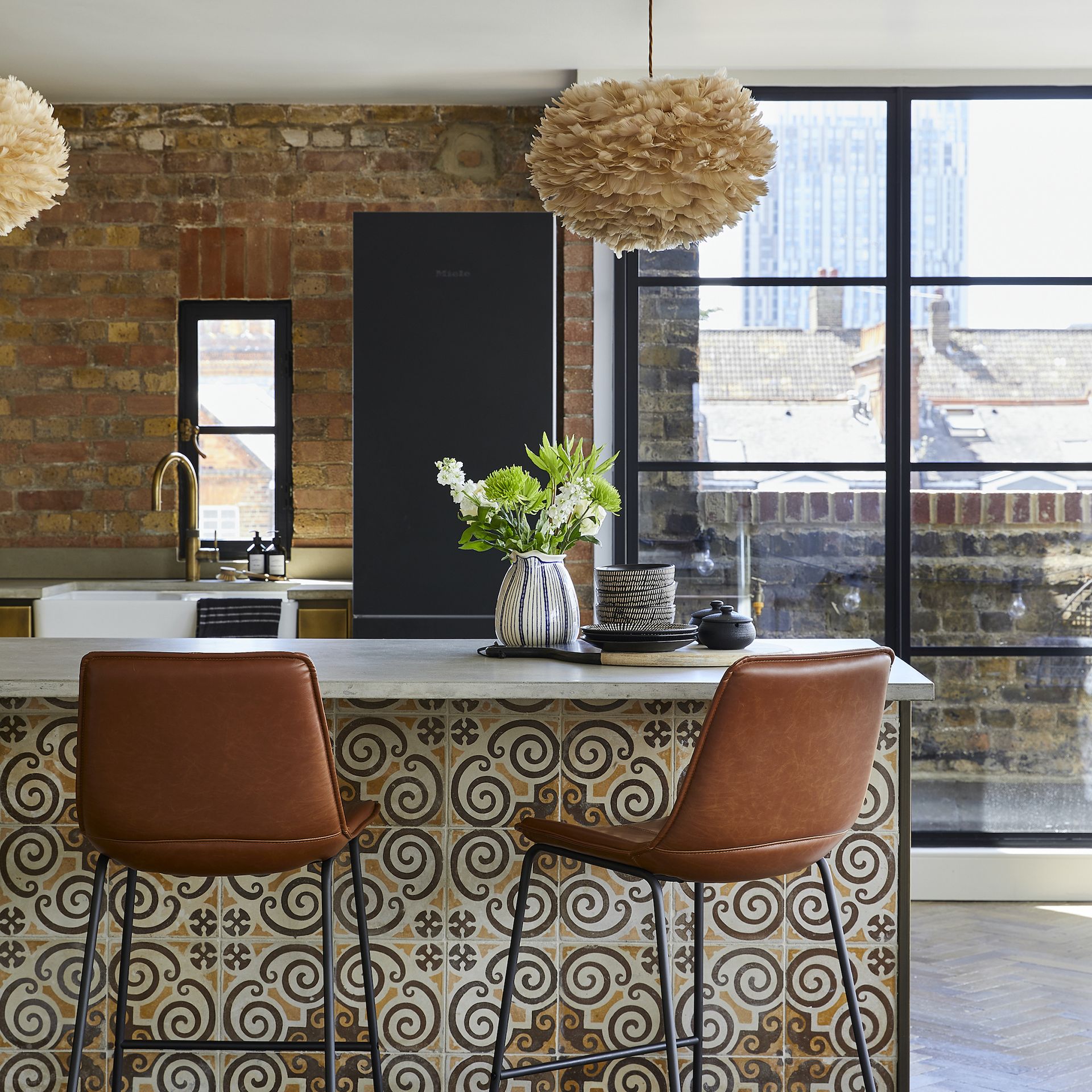 Breakfast bar ideas to make your kitchen more flexible | Ideal Home