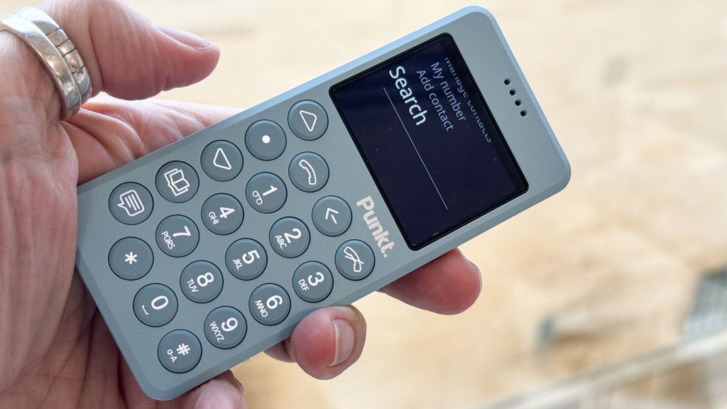 Punkt MP02 review: a stylish, minimalist 4G phone for digital detoxers ...