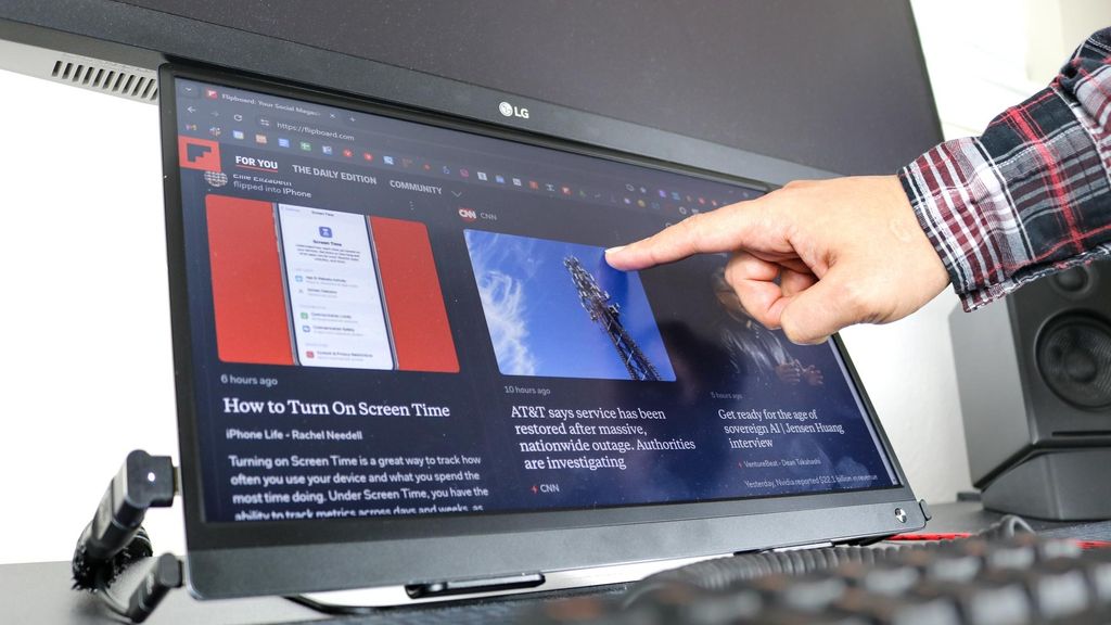 I finally found the perfect display for under my main monitor and it ...