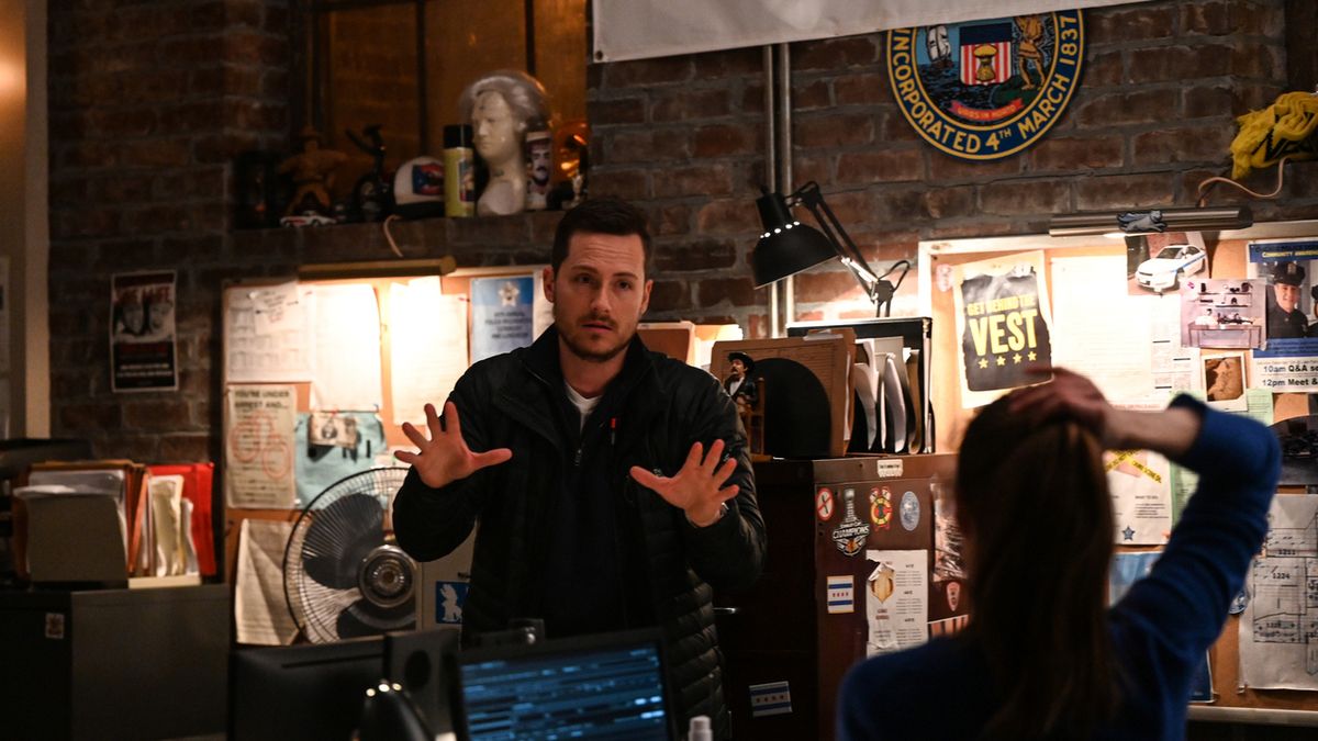 Chicago P.D.'s Jesse Lee Soffer Explains How His Directing Debut's ...