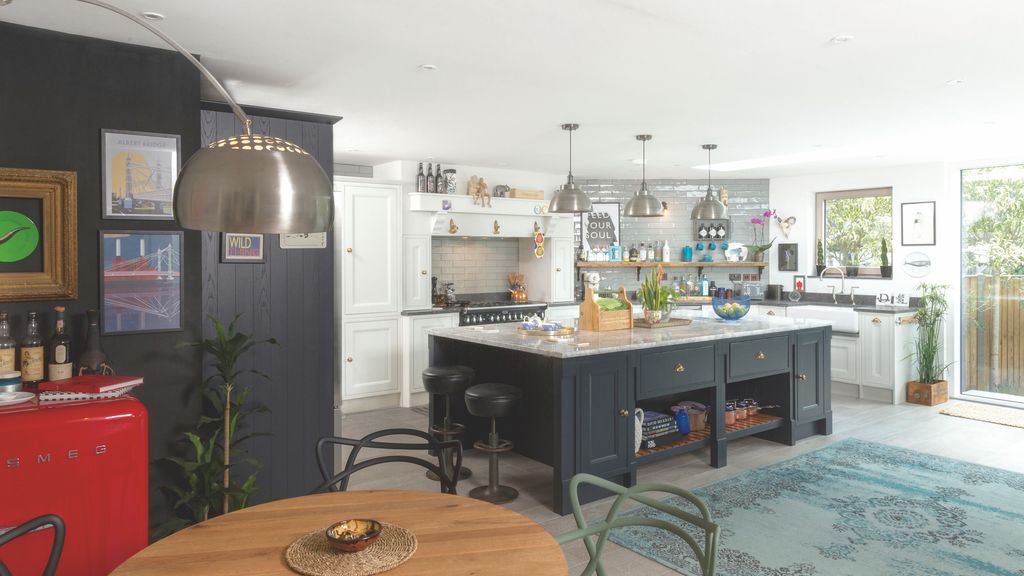 An '80s Home Transformed and Extended on a Budget | Homebuilding