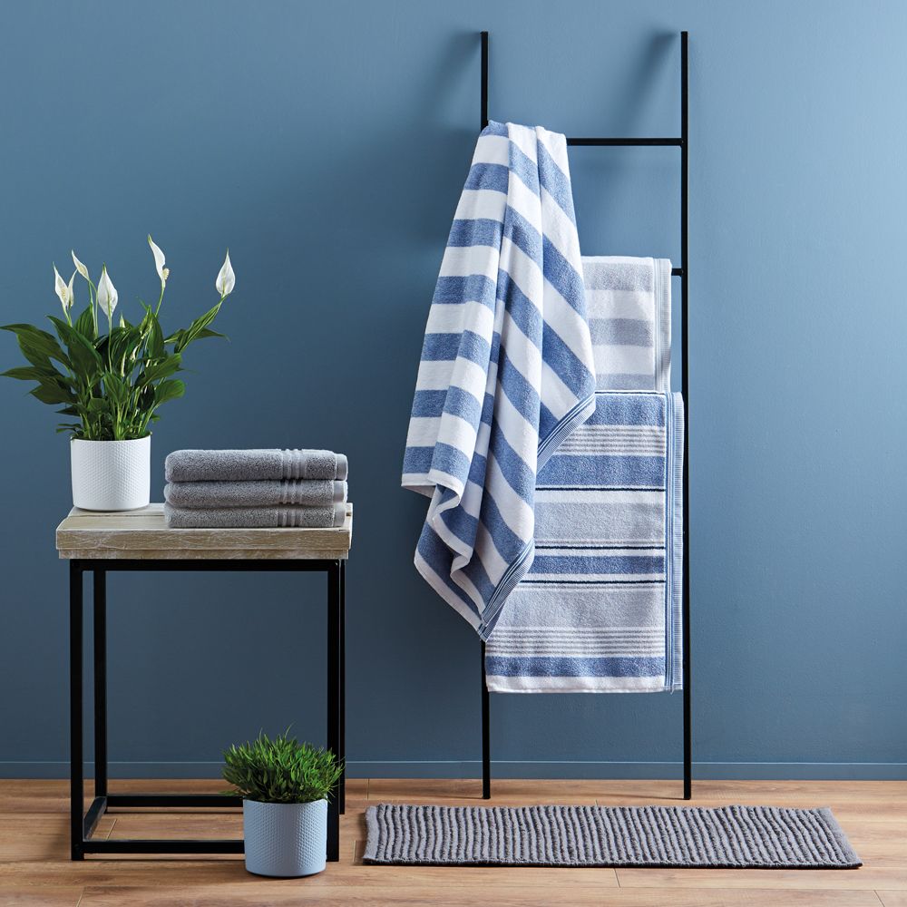 Don't miss new Nordic Aldi home accessories – including Pom-Pom throws ...
