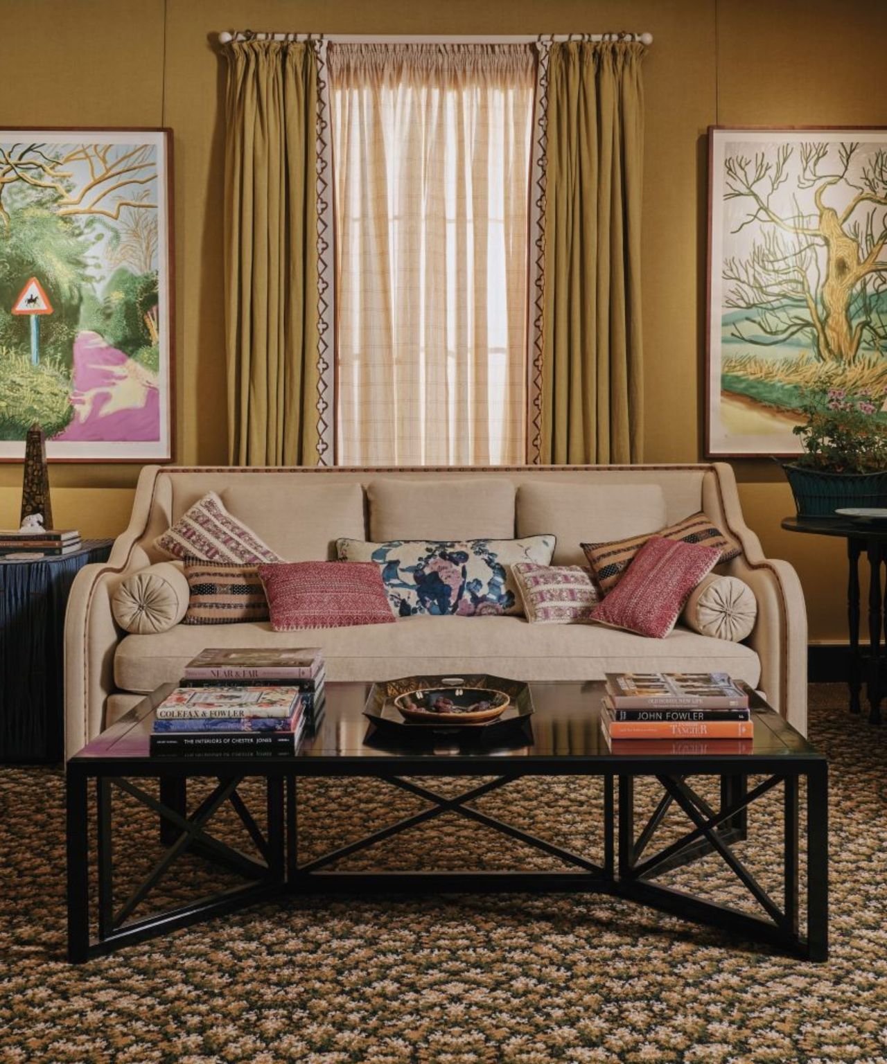 10 carpet trends interior designers are embracing in 2025 | Homes and ...