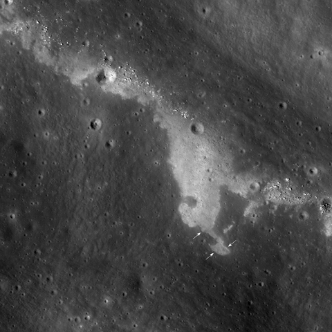 Amazing Moon Photos from NASA's Lunar Reconnaissance Orbiter: Page 2 ...