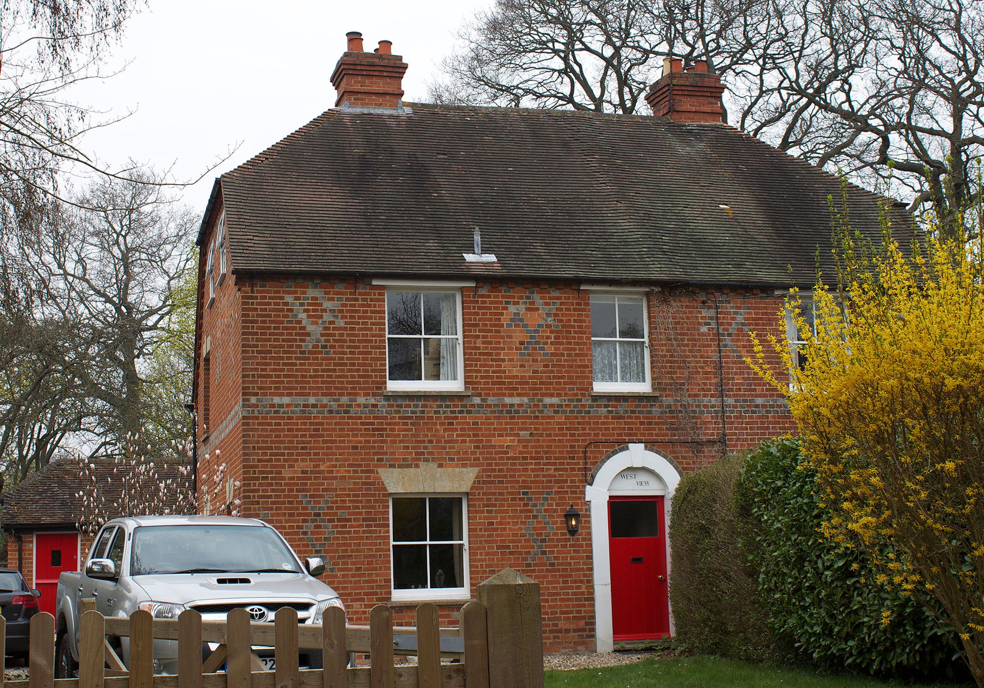 Kate Middleton's childhood home: see where the princess was raised ...