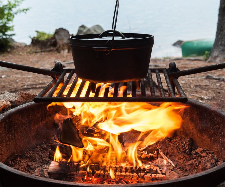 Can you cook on a fire pit? Chefs reveal how to cook on a fire pit ...
