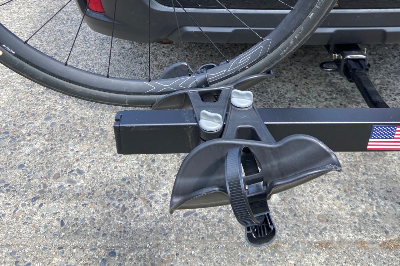 Saris Freedom 2-Bike bike rack review - simple, effective and made in ...