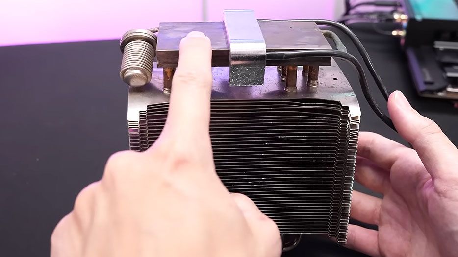 Liquid Metal Air Cooler Dubbed 'Most Dangerous Cooler Ever Made' | Tom ...