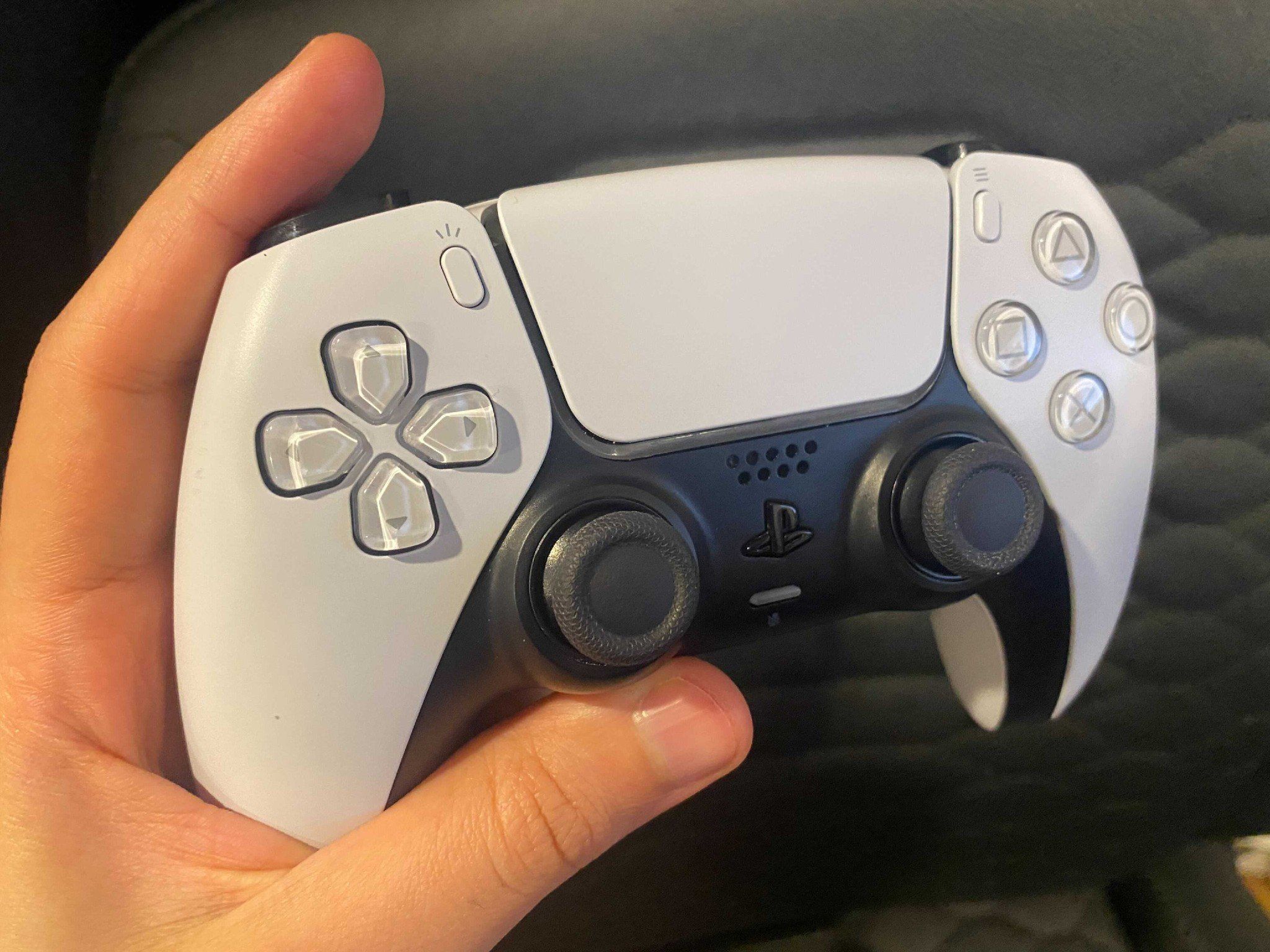 Apple adds PS5 controller to its online store | iMore
