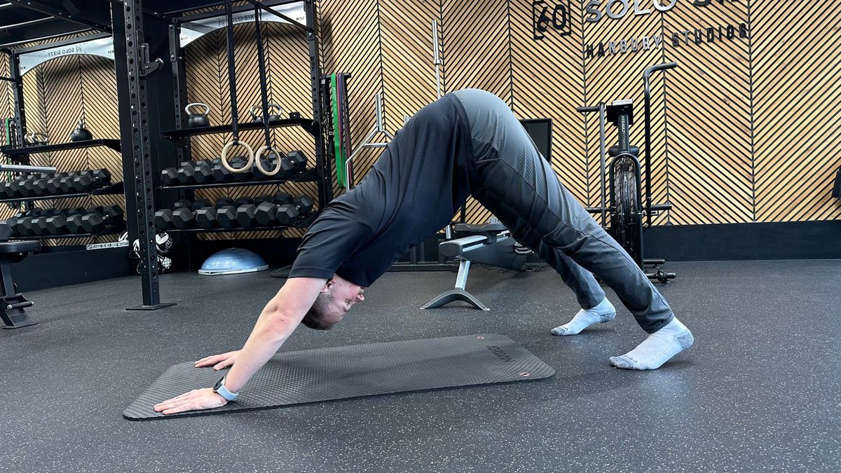 Full-Body No-Equipment Workout To Strengthen The Most Important Muscles ...