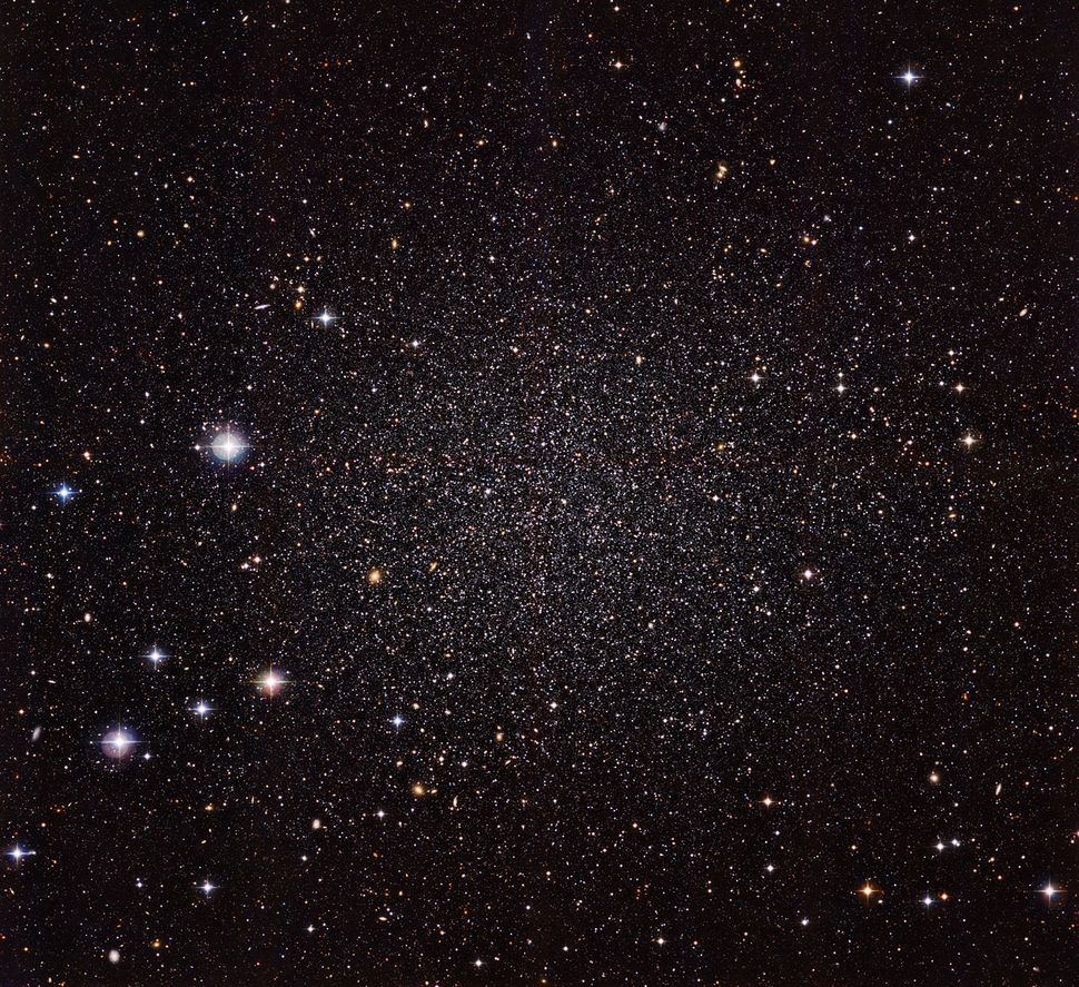 Milky Way's Shy Dwarf Galaxy Neighbor Revealed in New Views (Video) | Space