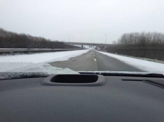 Snow hits races across Europe | Cyclingnews