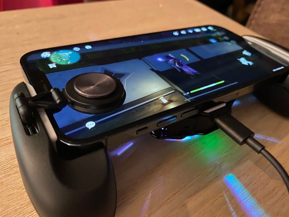 GameSir F8 Pro Snowgon mobile cooling grip review: Cool but ...
