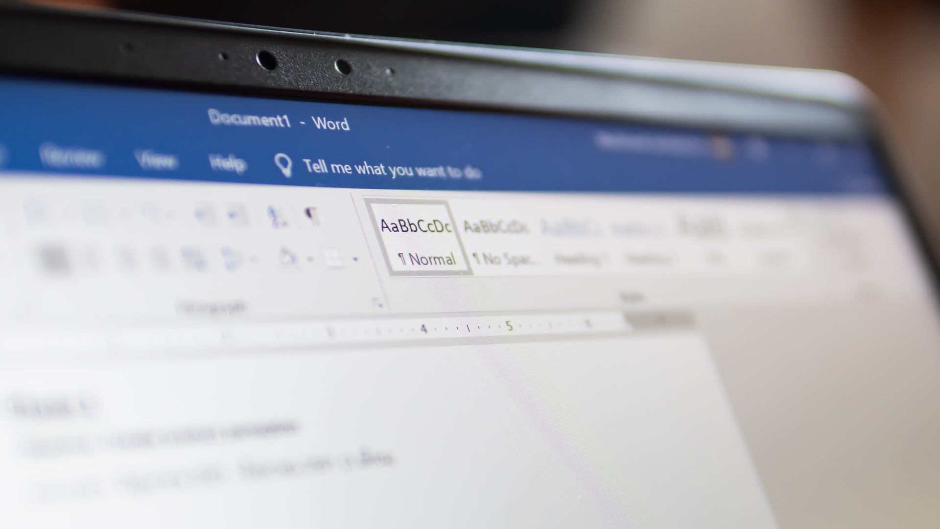 Microsoft Word In Windows 10 Will Now Use AI To Make You A Better 
