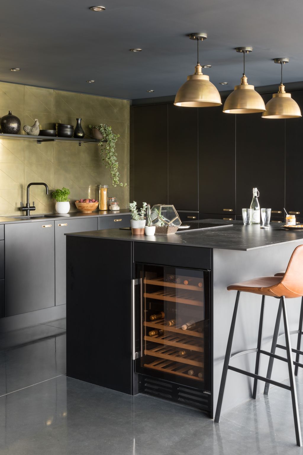 How to choose the right counter for kitchen islands – experts tell us ...