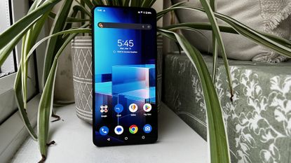 Asus Zenfone 11 Ultra review: a stylish Android phone with a large ...