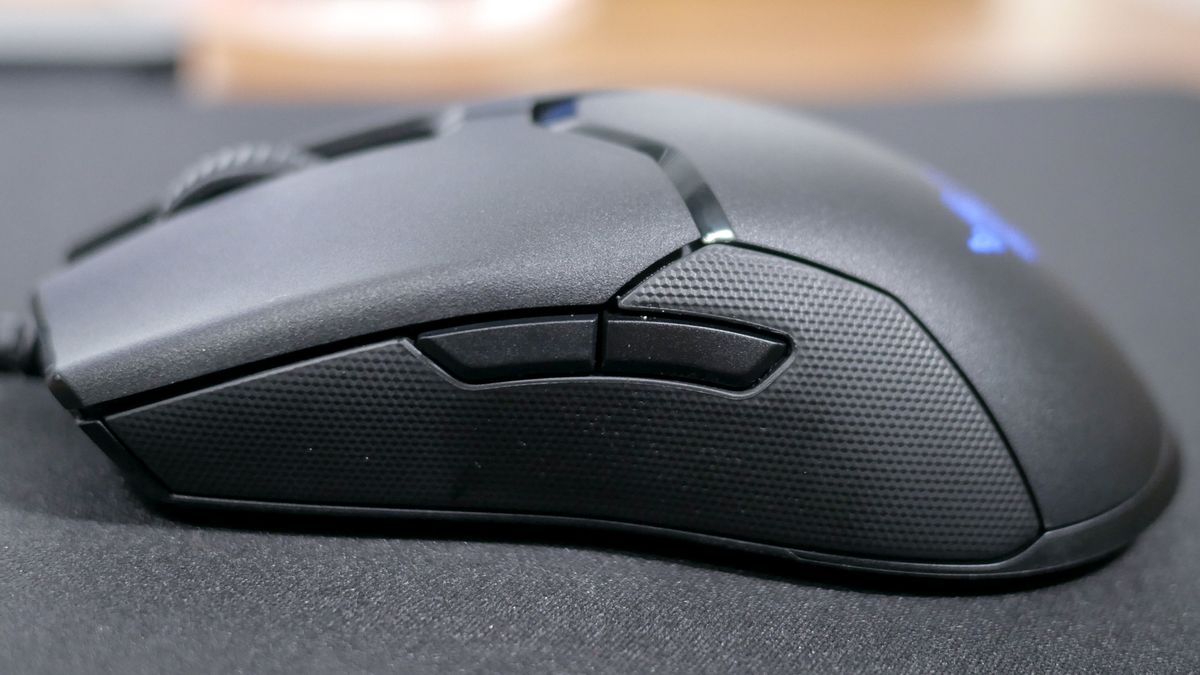 Razer Viper 8K gaming mouse review | Laptop Mag