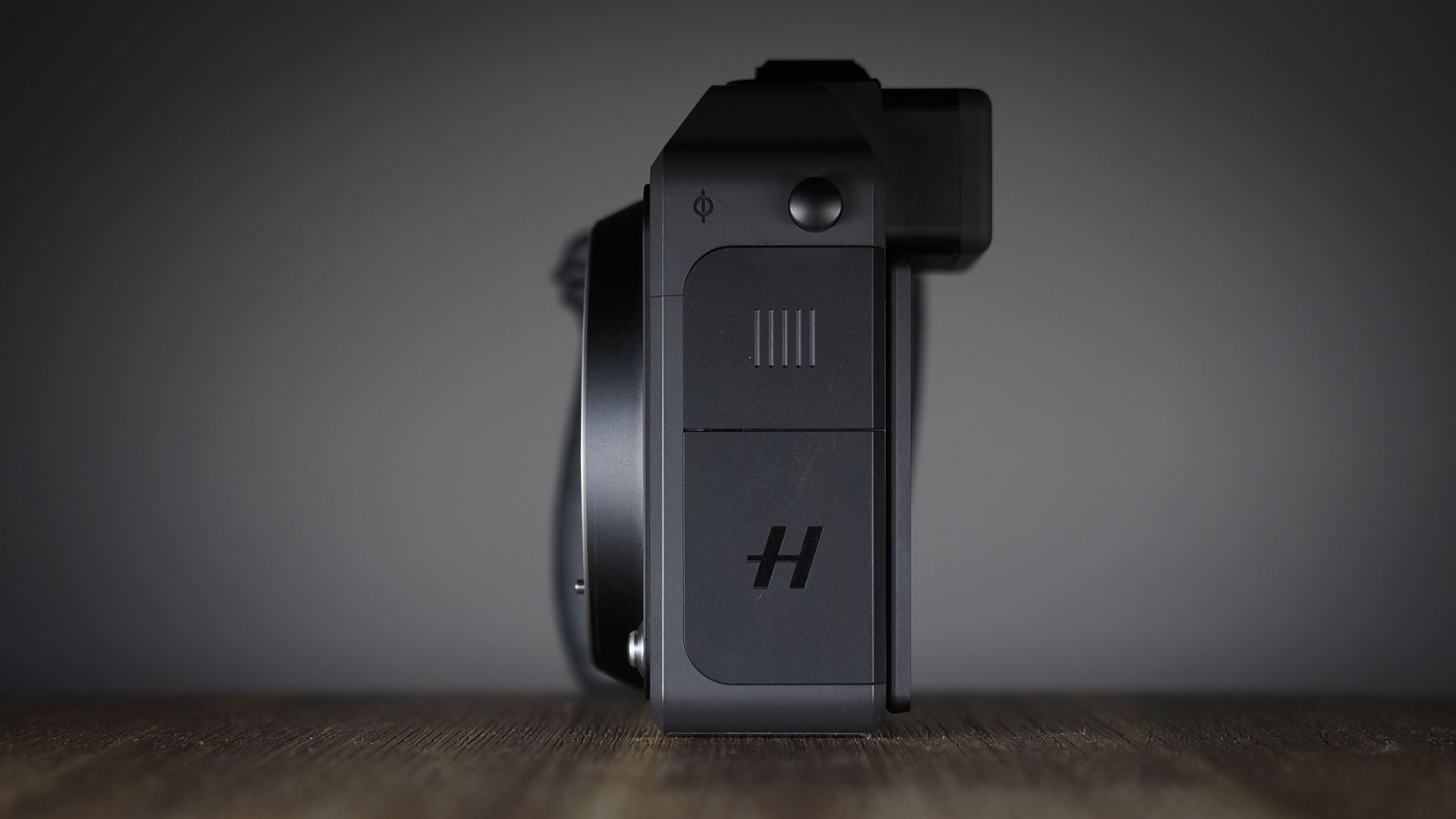 From 100MP shooters to tiny mirrorless, Japan’s list of best-selling ...