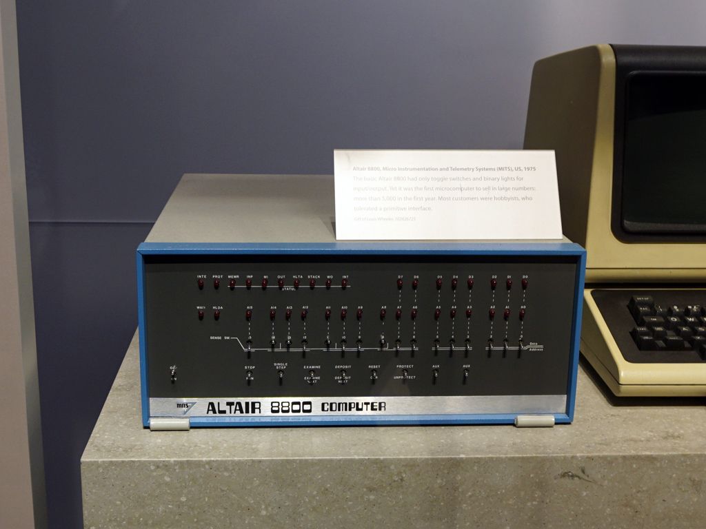 The Altair 8800, Bill Gates and Paul Allen - A Computer History Timeline