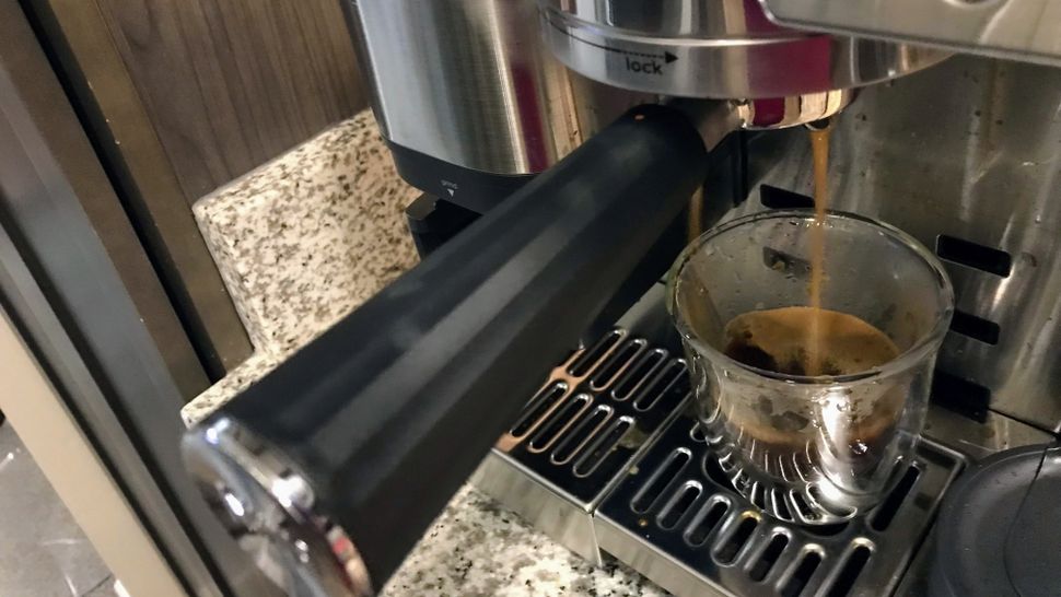 Ninja ES601 Luxe Café Premier Series 3-in-1 Espresso Machine review ...