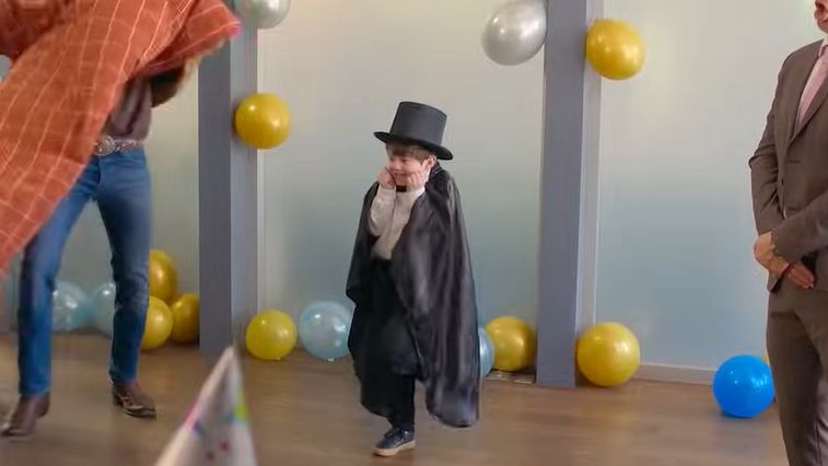 Meet The Manny cast: who's who in the Netflix Mexican rom-com show ...