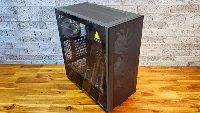 Hands-On with Phanteks' XT Pro Ultra PC case: Modern features with lots ...
