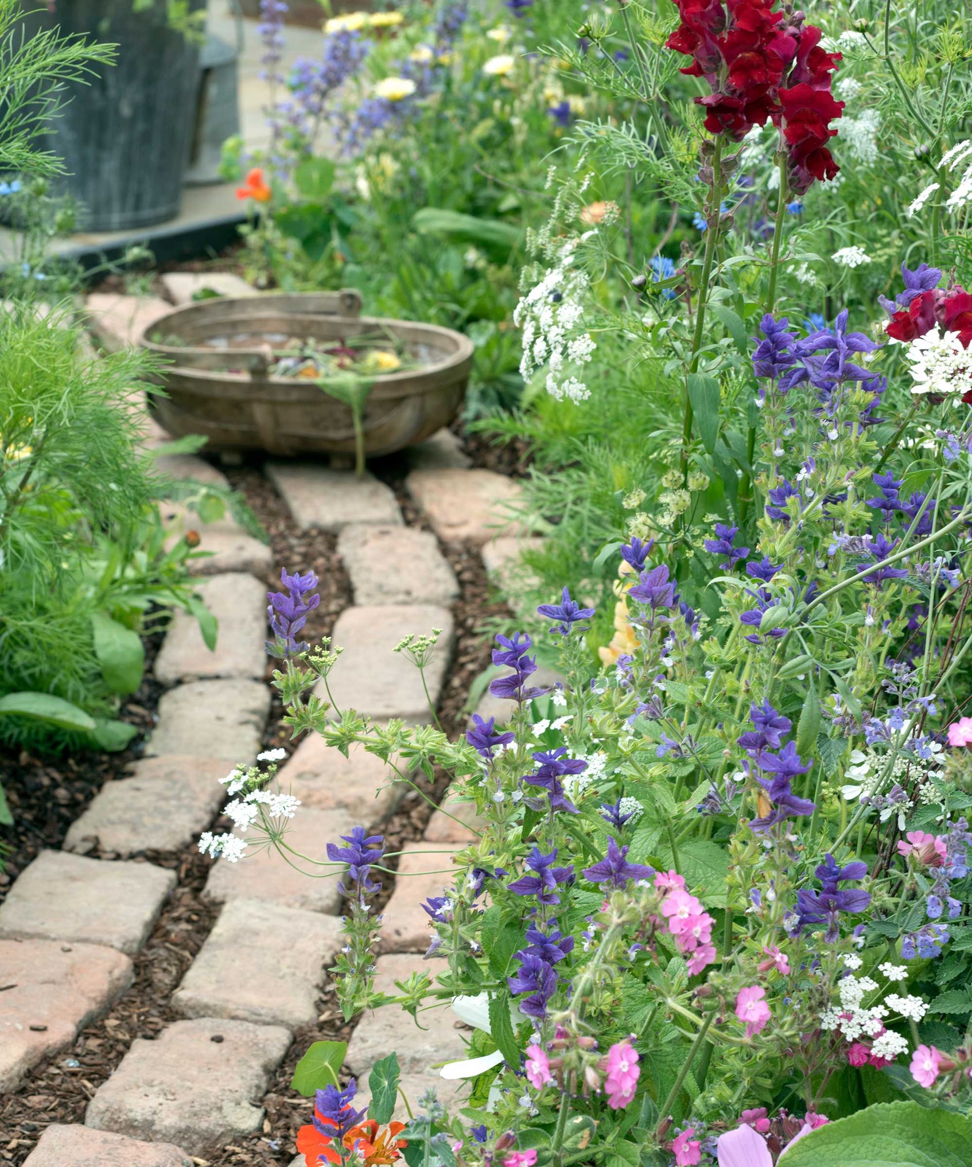 DIY landscaping ideas: 10 show-stopping projects | Gardeningetc