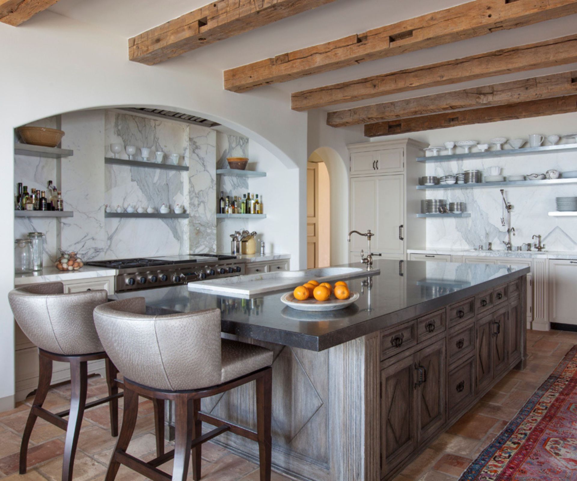 7 Tuscan kitchens that showcase that effortless Italian country style ...
