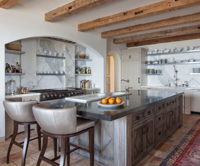 7 Tuscan kitchens that showcase that effortless Italian country style ...