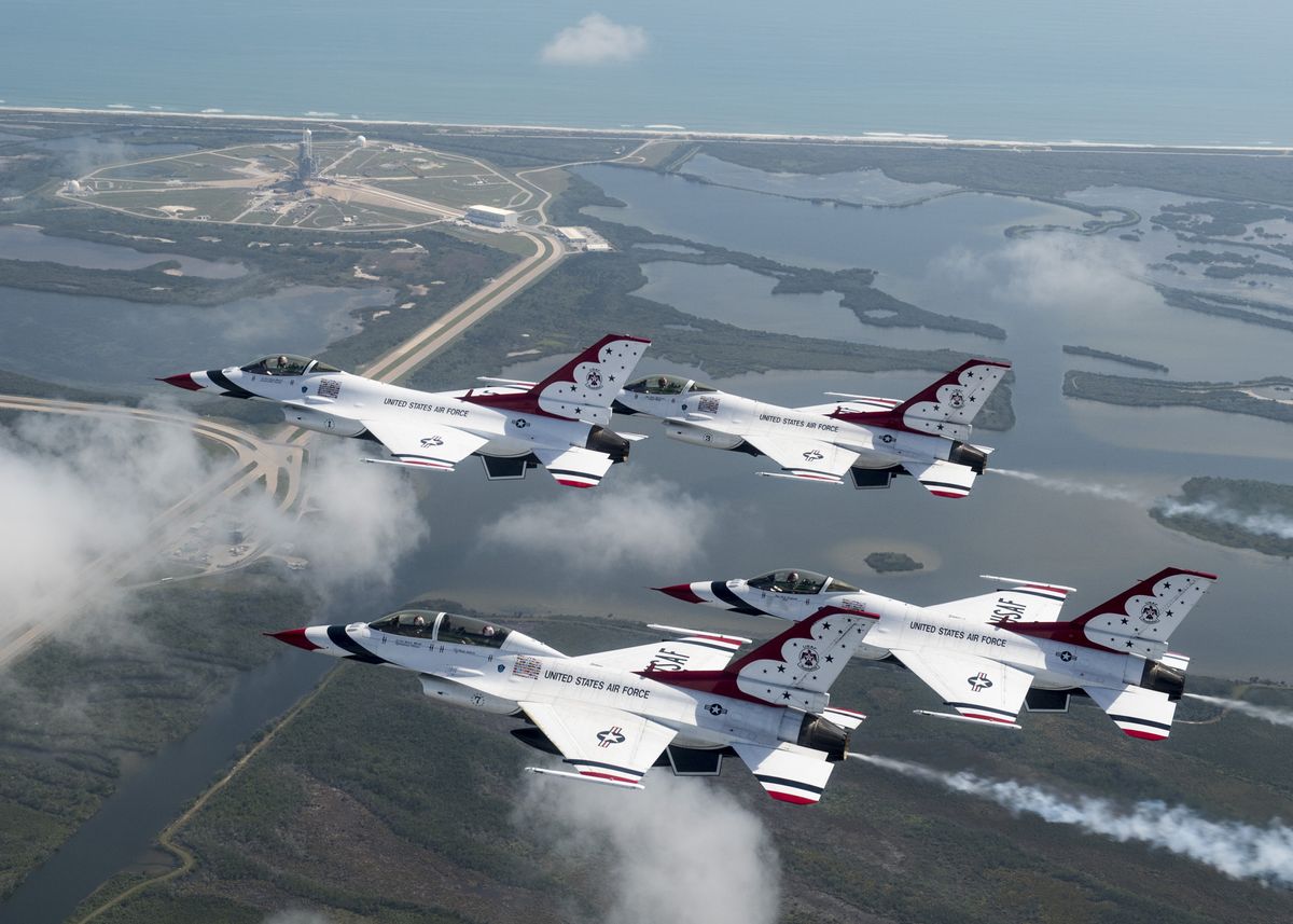In Pictures: Buzz Aldrin Flies with the US Air Force's Thunderbirds | Space